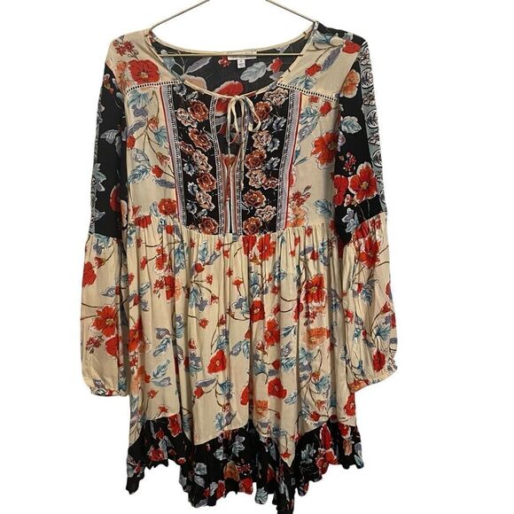 Patrons of Peace | Dresses | Patron Of Peace Floral Longsleeve Tunic ...